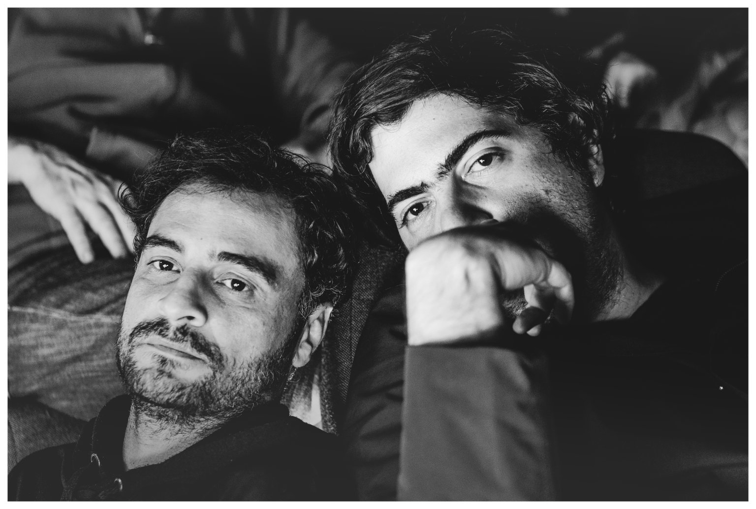 Ο Δημήτρης Καραντζάς και οι ηθοποιοί της παράστασης μιλούν για τον ...