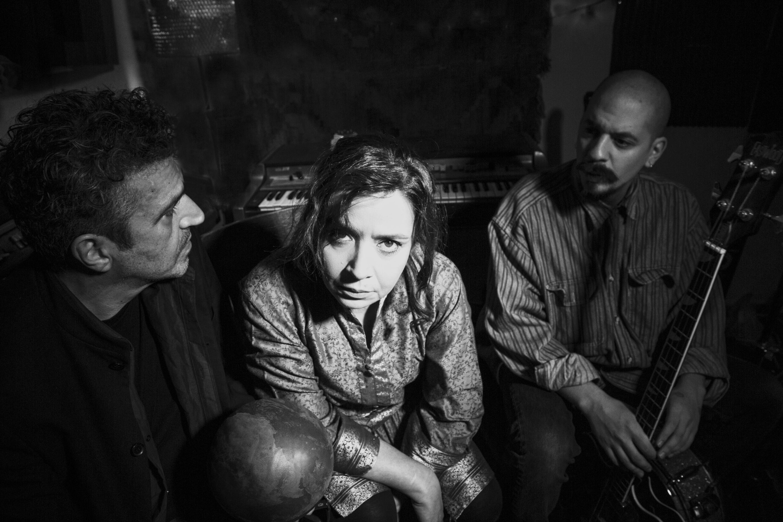 «Ο Ξεπεσμένος Δερβίσης» του Αλέξανδρου Παπαδιαμάντη στο θέατρο Μπέλλος ...